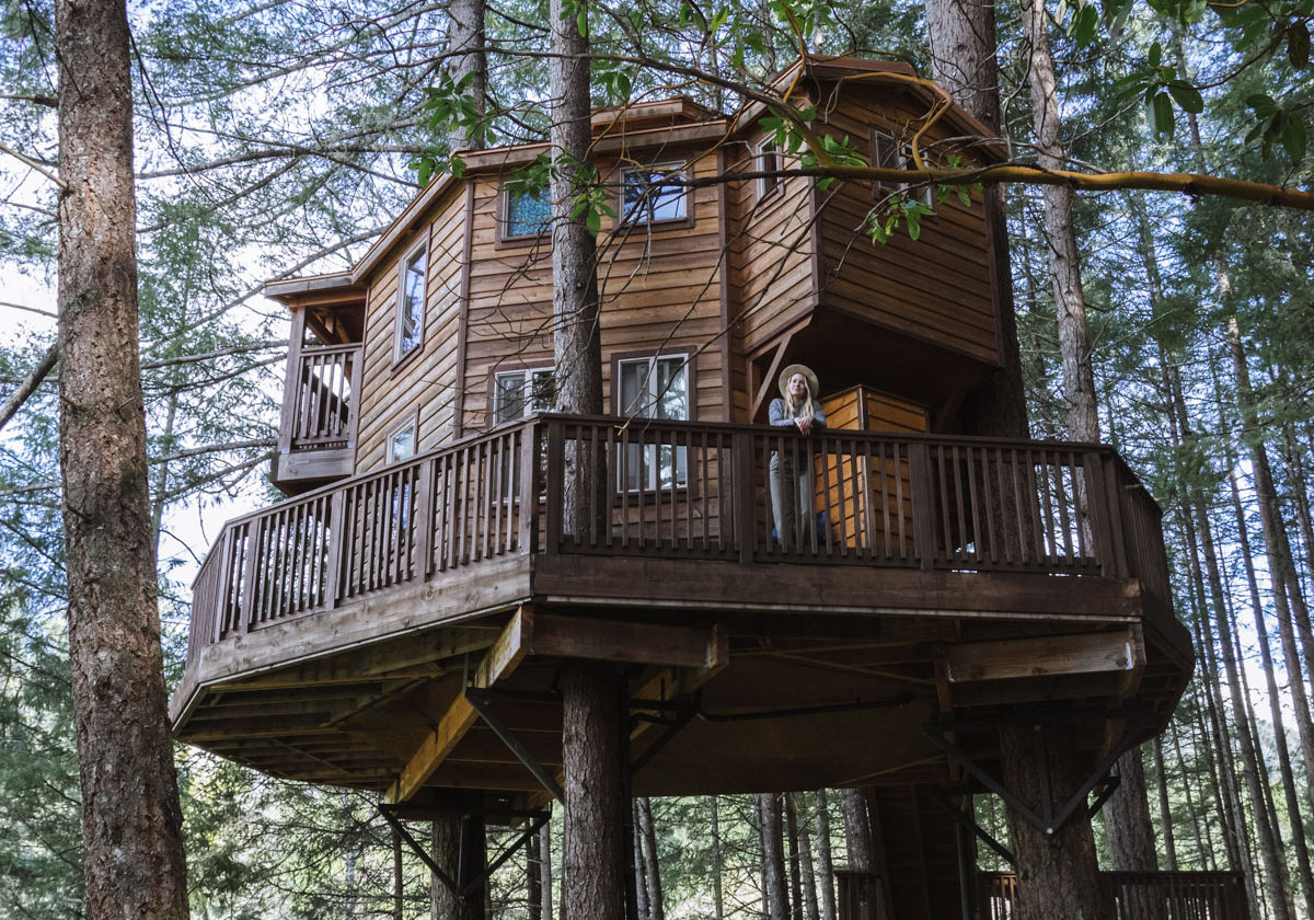 Oregon Treehouse Airbnb | Off-Grid Luxury with Tubs & Sauna » Miss Rover